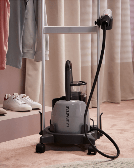 IZZI - Removes wrinkles and refreshes fabrics | Laurastar